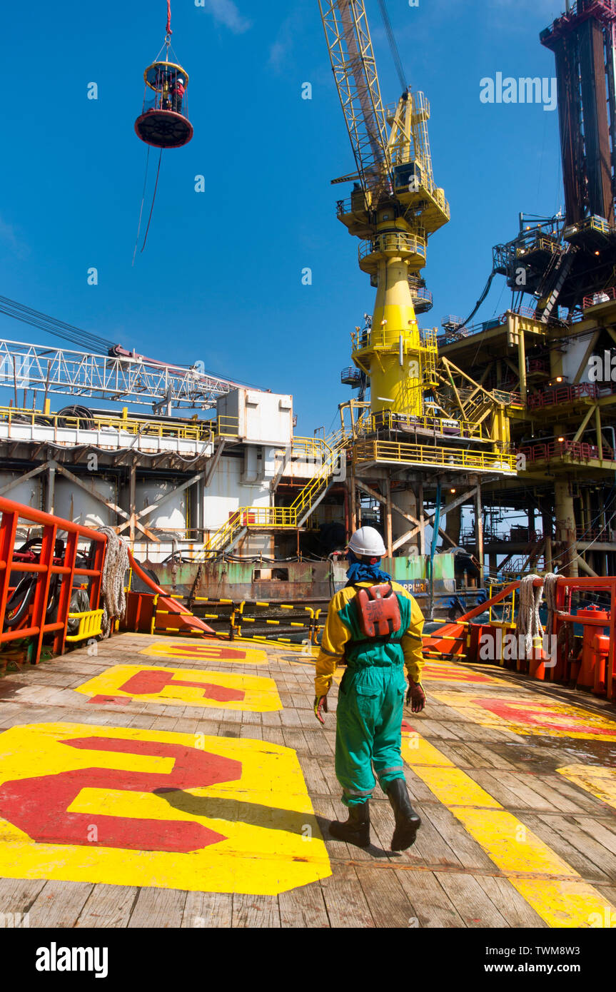 Offshore personal transfer basket hi-res stock photography and images ...