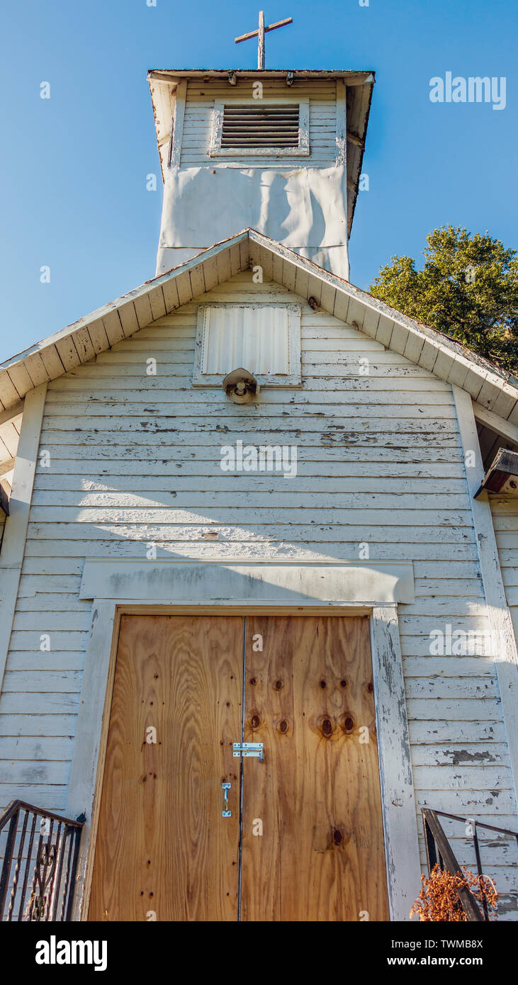 Baptist church doors hi-res stock photography and images - Alamy