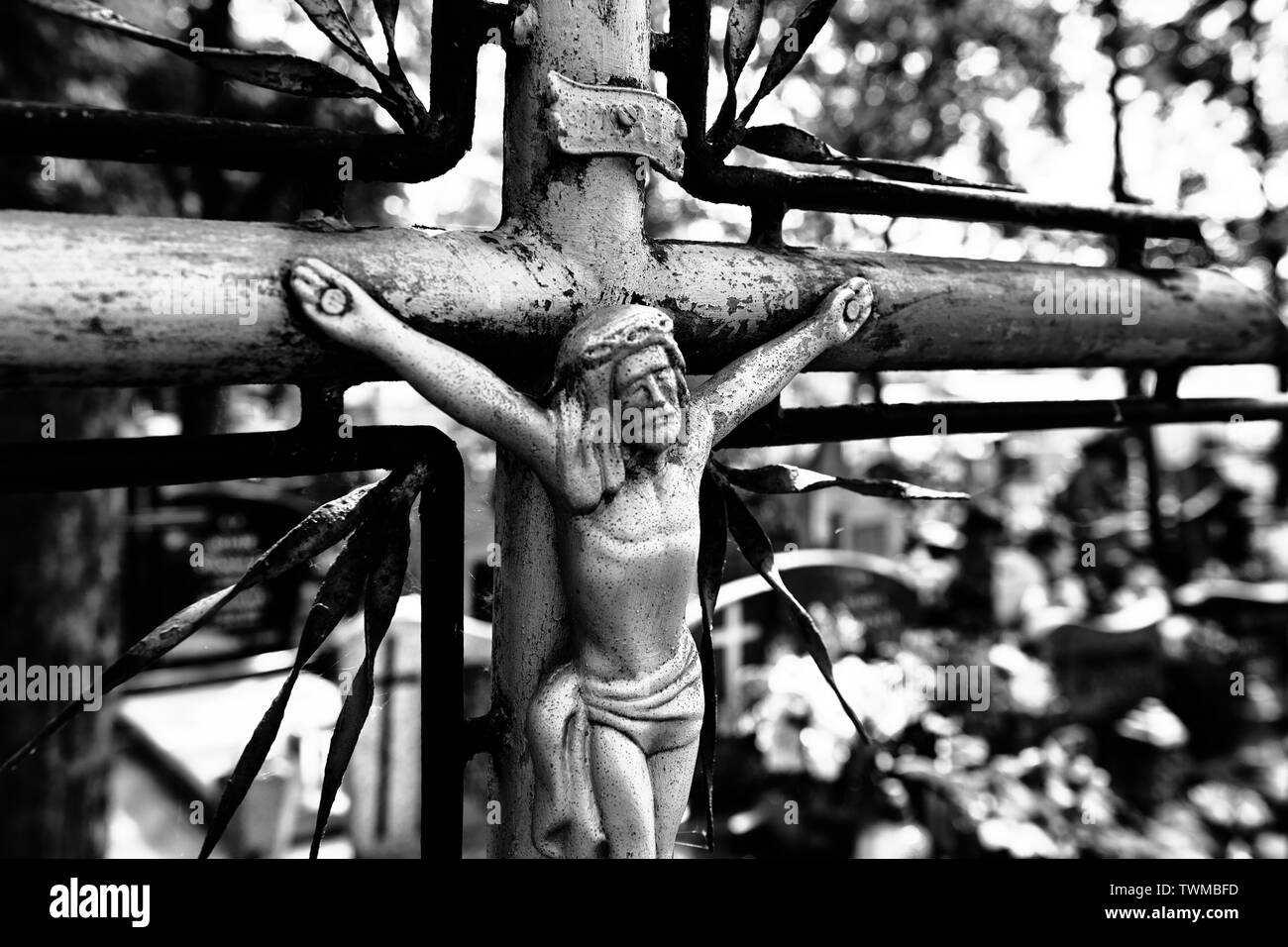 Abandoned cross on the cemetery Stock Photo - Alamy