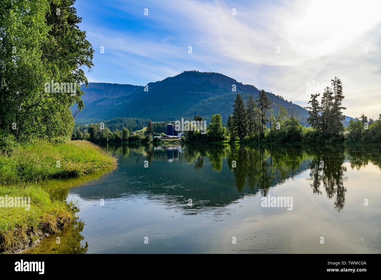 Shuswap river hi-res stock photography and images - Alamy
