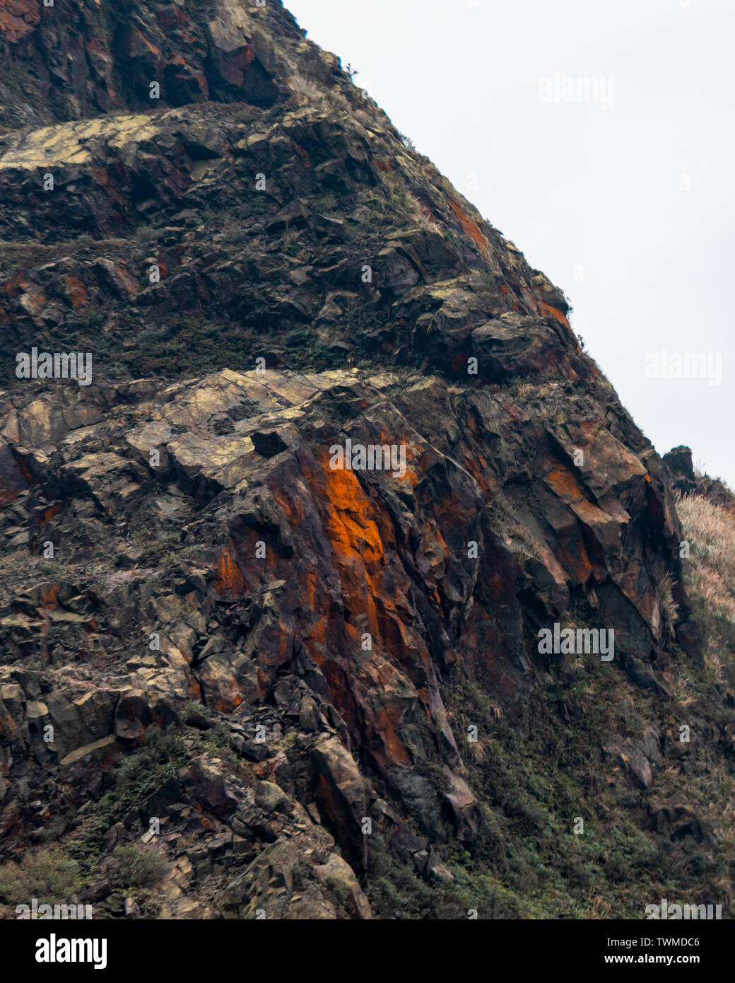 Rough jagged rock hi-res stock photography and images - Alamy