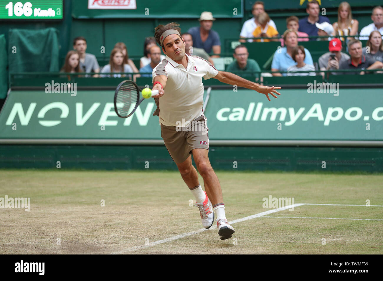 Roger federer forehand hi-res stock photography and images - Alamy