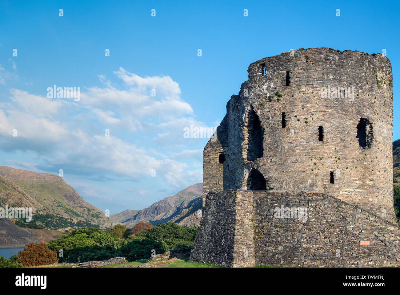 Dolbadarn Castle in Llanberis, Snowdonia National Park, North Wales ...