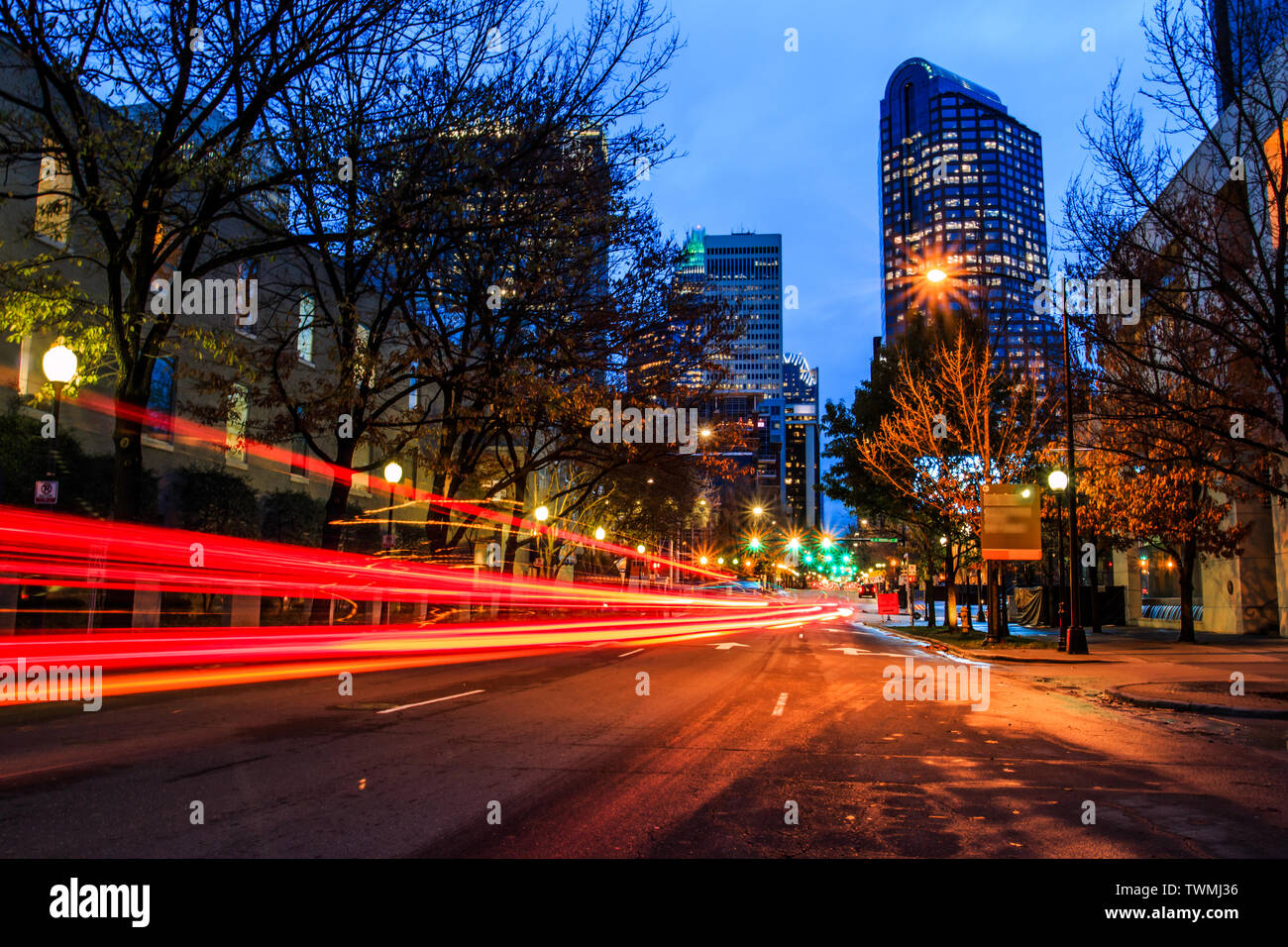 People in business moving fast hi-res stock photography and images - Alamy