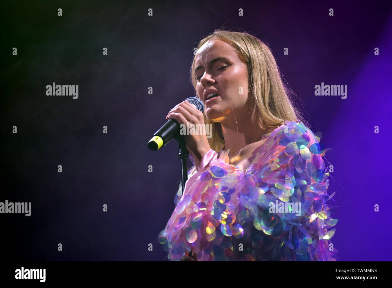 Amwin hi-res stock photography and images - Alamy