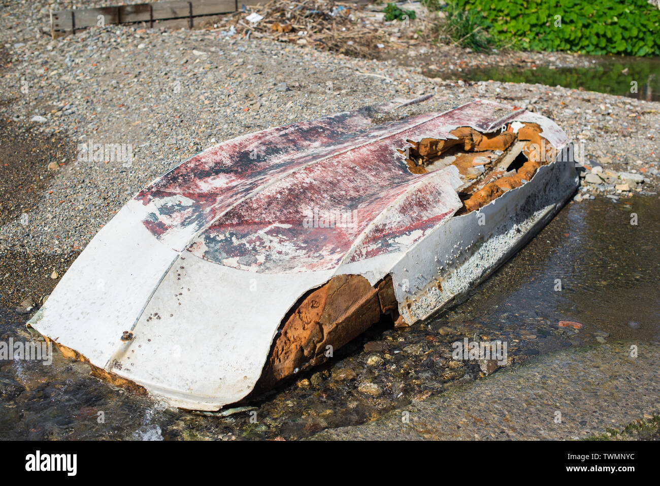 Inverted vessel hi-res stock photography and images - Alamy