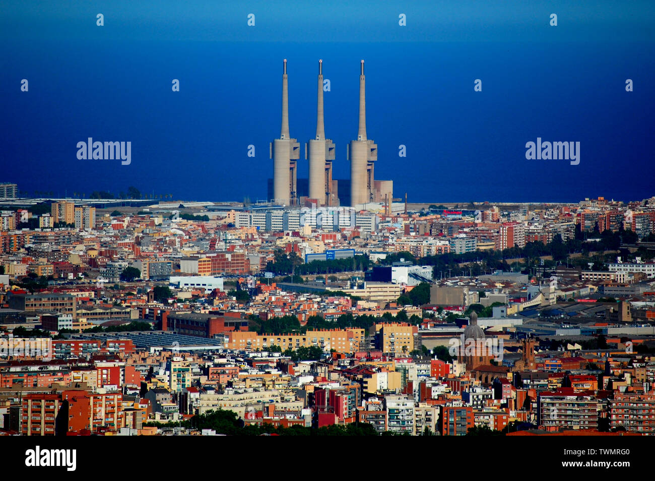 Three chimneys barcelona spain hi-res stock photography and images - Alamy