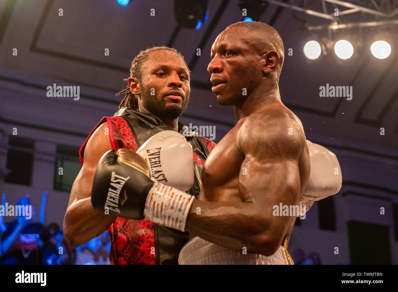 Boxing ring rope covers hi-res stock photography and images - Alamy