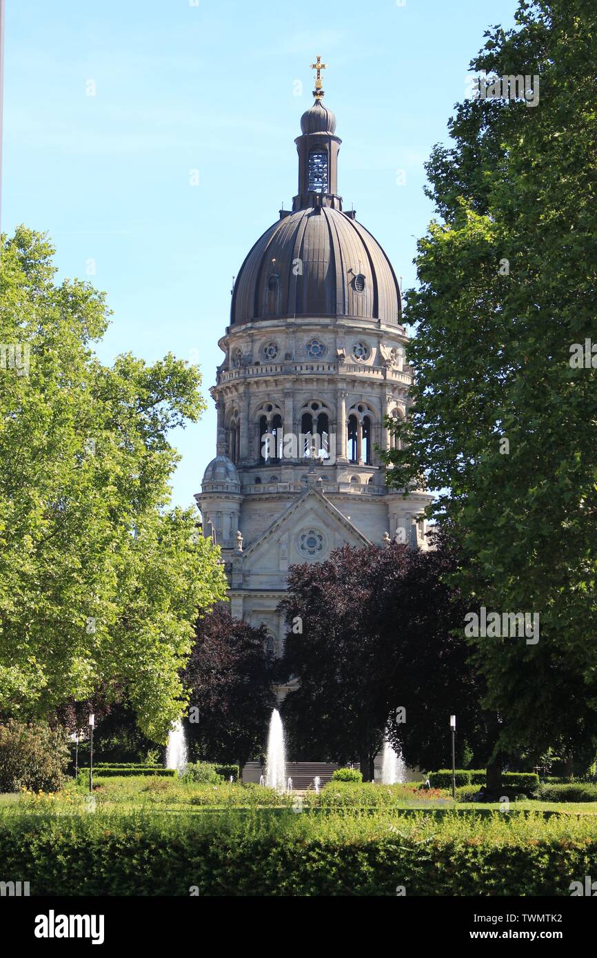 Christ-Church Mainz - Evangelische Christuskirchengemeinden Stock Photo ...