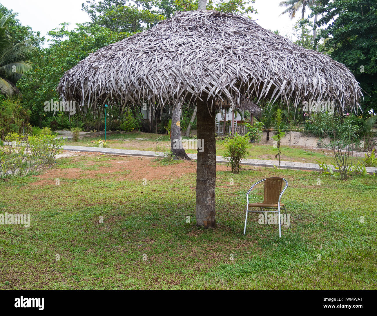 Coconut leaves roof hi-res stock photography and images - Alamy