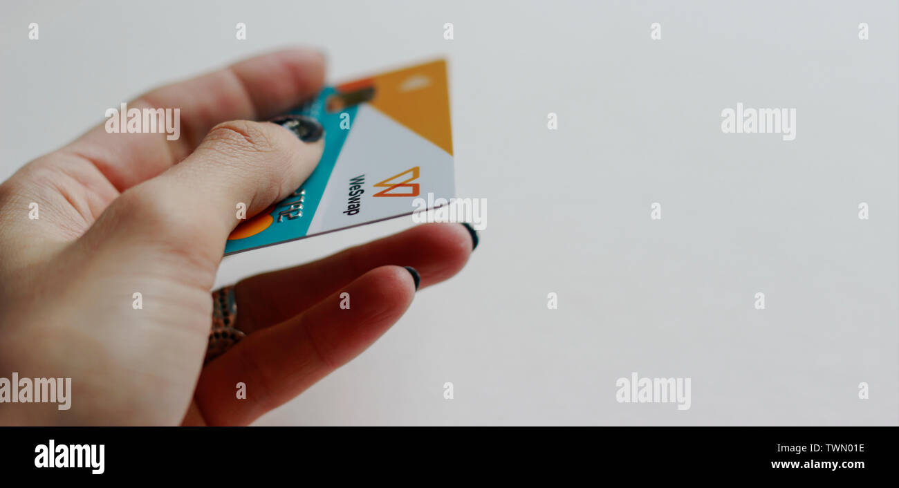 Borderless transaction hi-res stock photography and images - Alamy