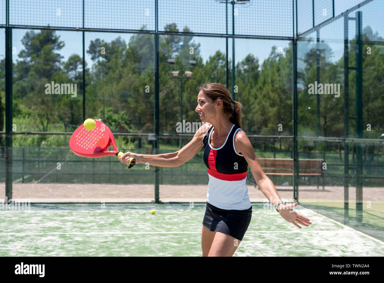 Female playing padel tennis hi-res stock photography and images - Alamy