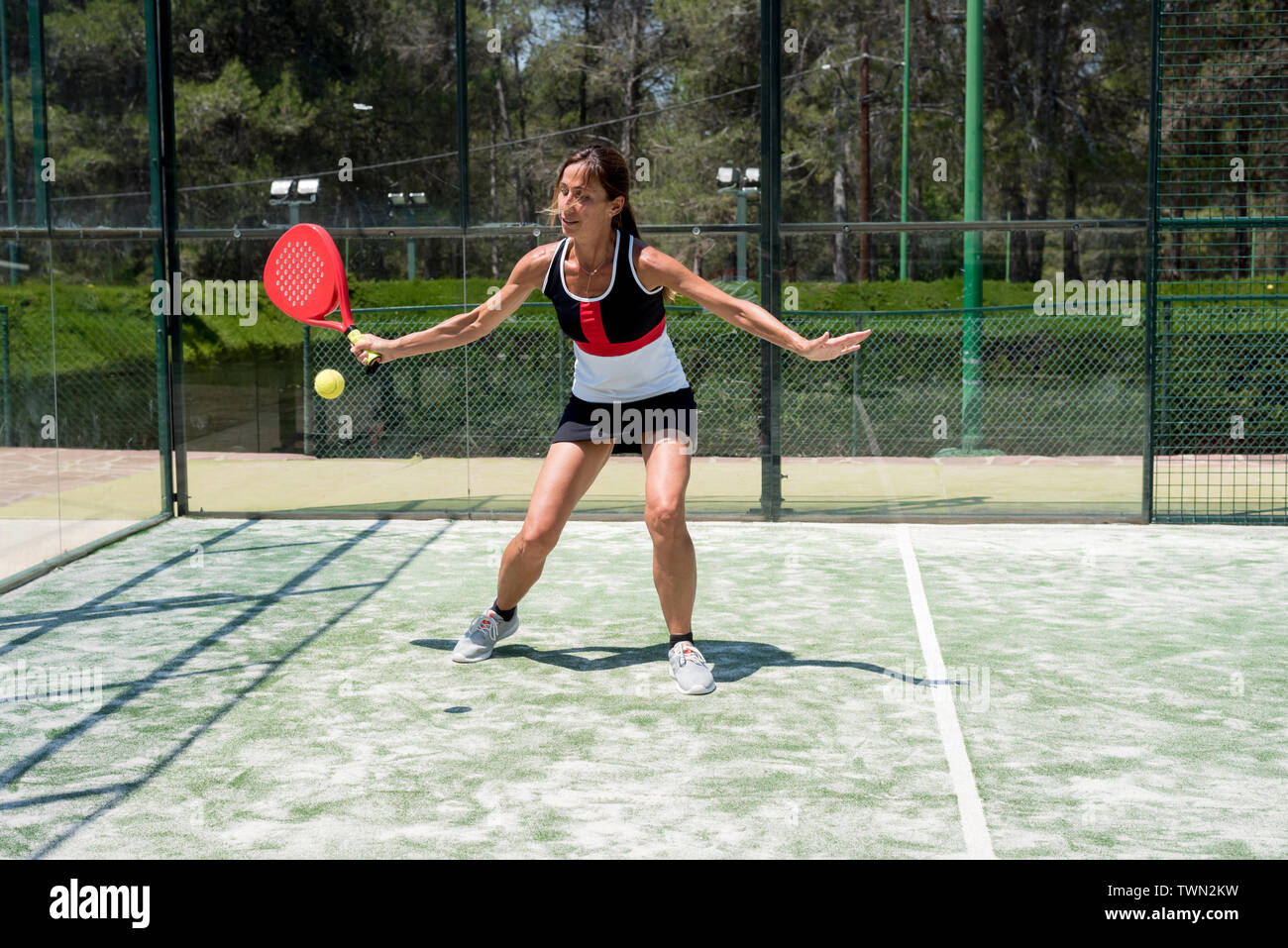 Padel people hi-res stock photography and images - Alamy