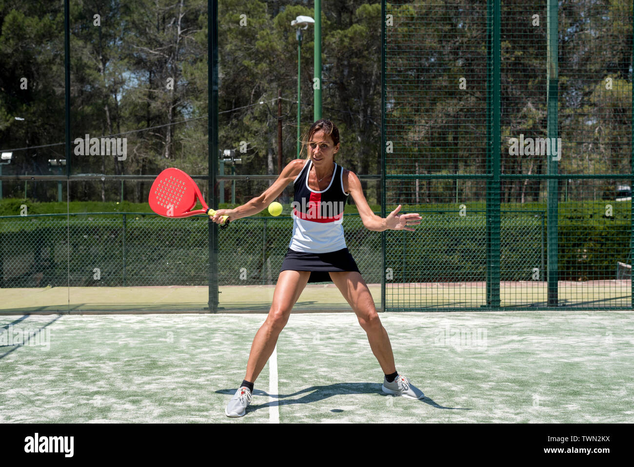 Female playing padel tennis hi-res stock photography and images - Alamy