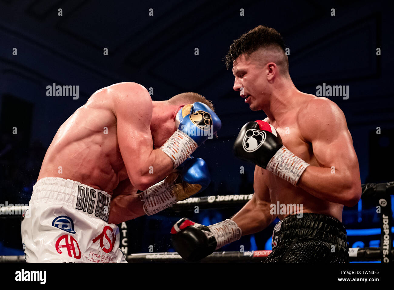 Boxing ring rope covers hi-res stock photography and images - Alamy