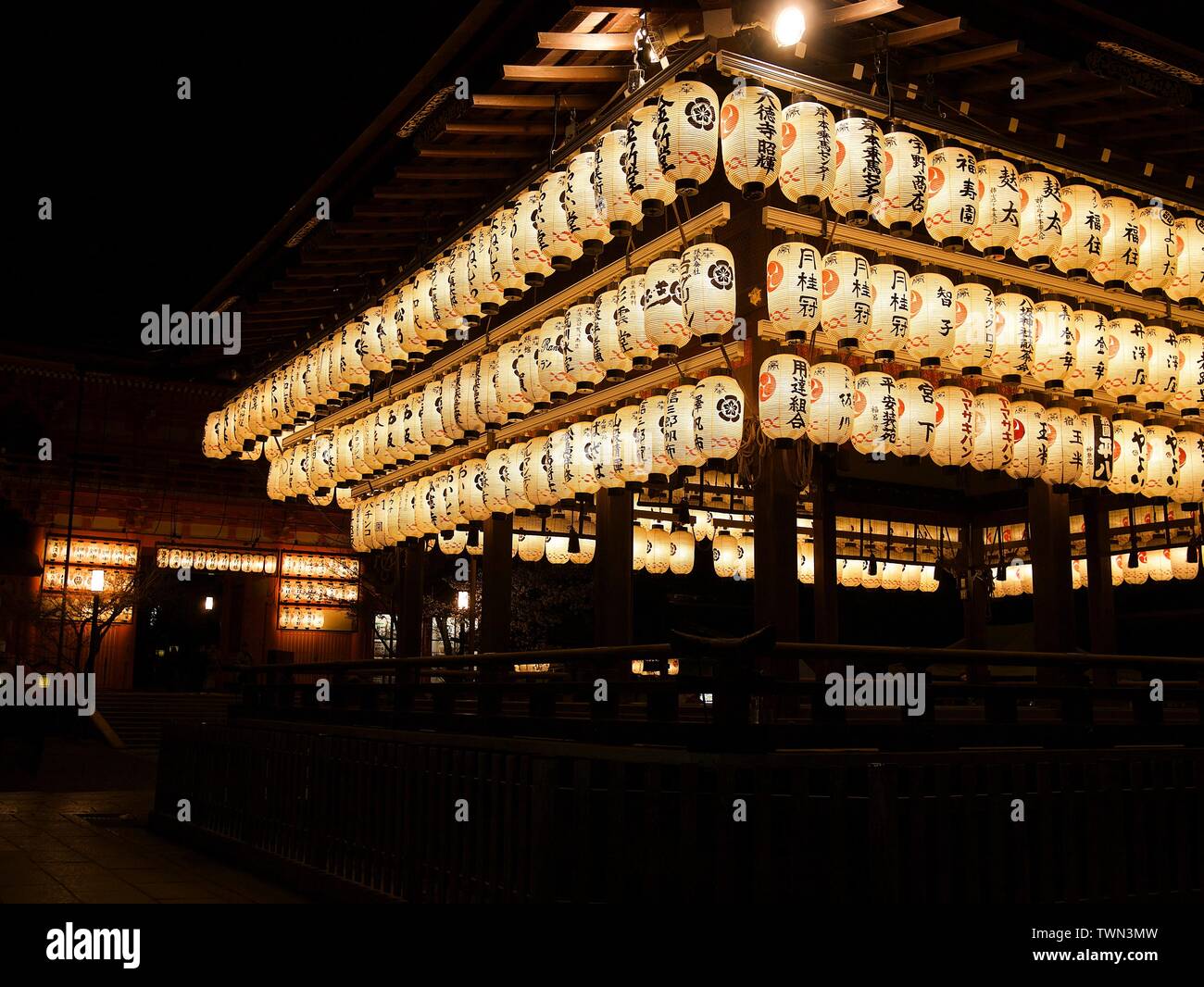 Japanese temple lantern lit night hi-res stock photography and images ...