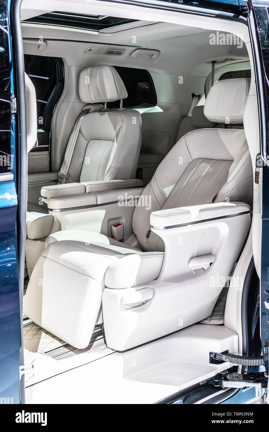 Paris, France, October 02, 2018: GAC Motor GM8 at Mondial Paris Motor ...