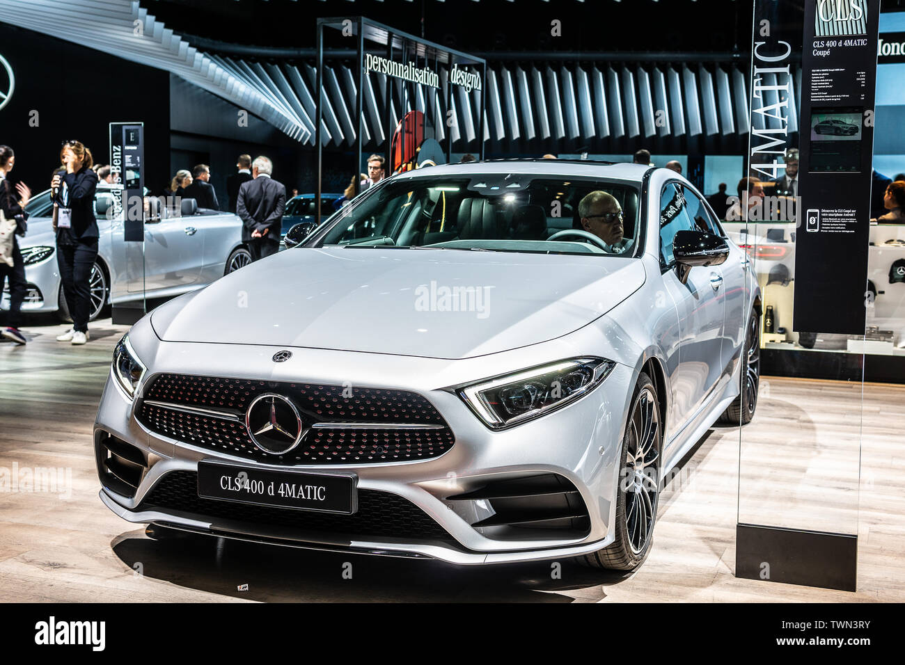 Mercedes cls 400 hi-res stock photography and images - Alamy