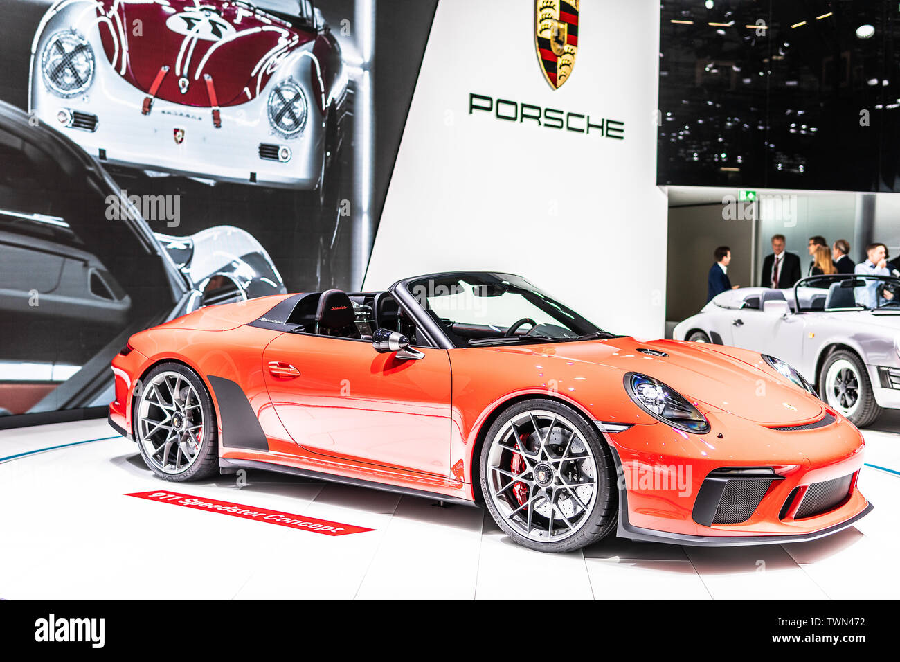 Porsche prototype car model hi-res stock photography and images - Alamy