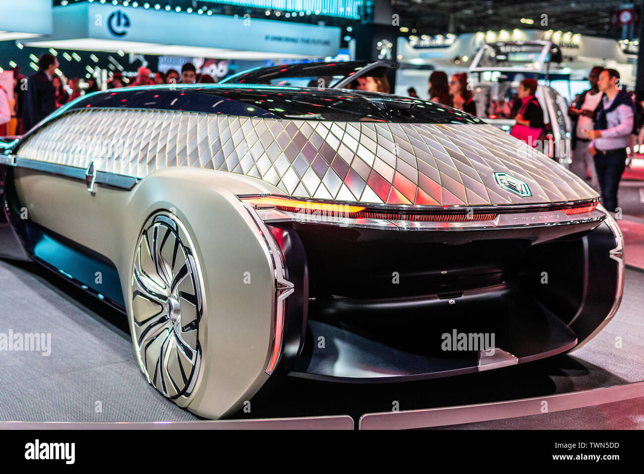 Paris, France, Oct 04, 2018 big electric autonomous robo car mobile ...