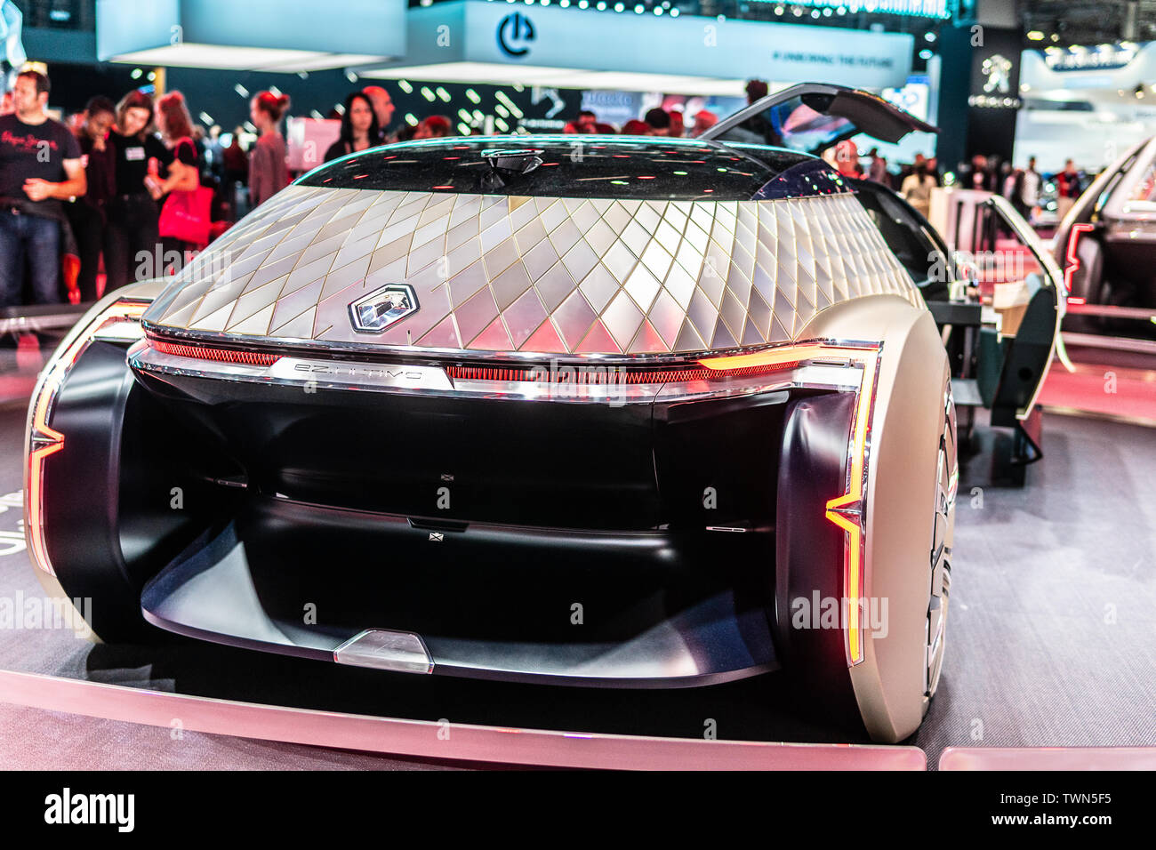 Paris, France, Oct 04, 2018 big electric autonomous robo car mobile ...