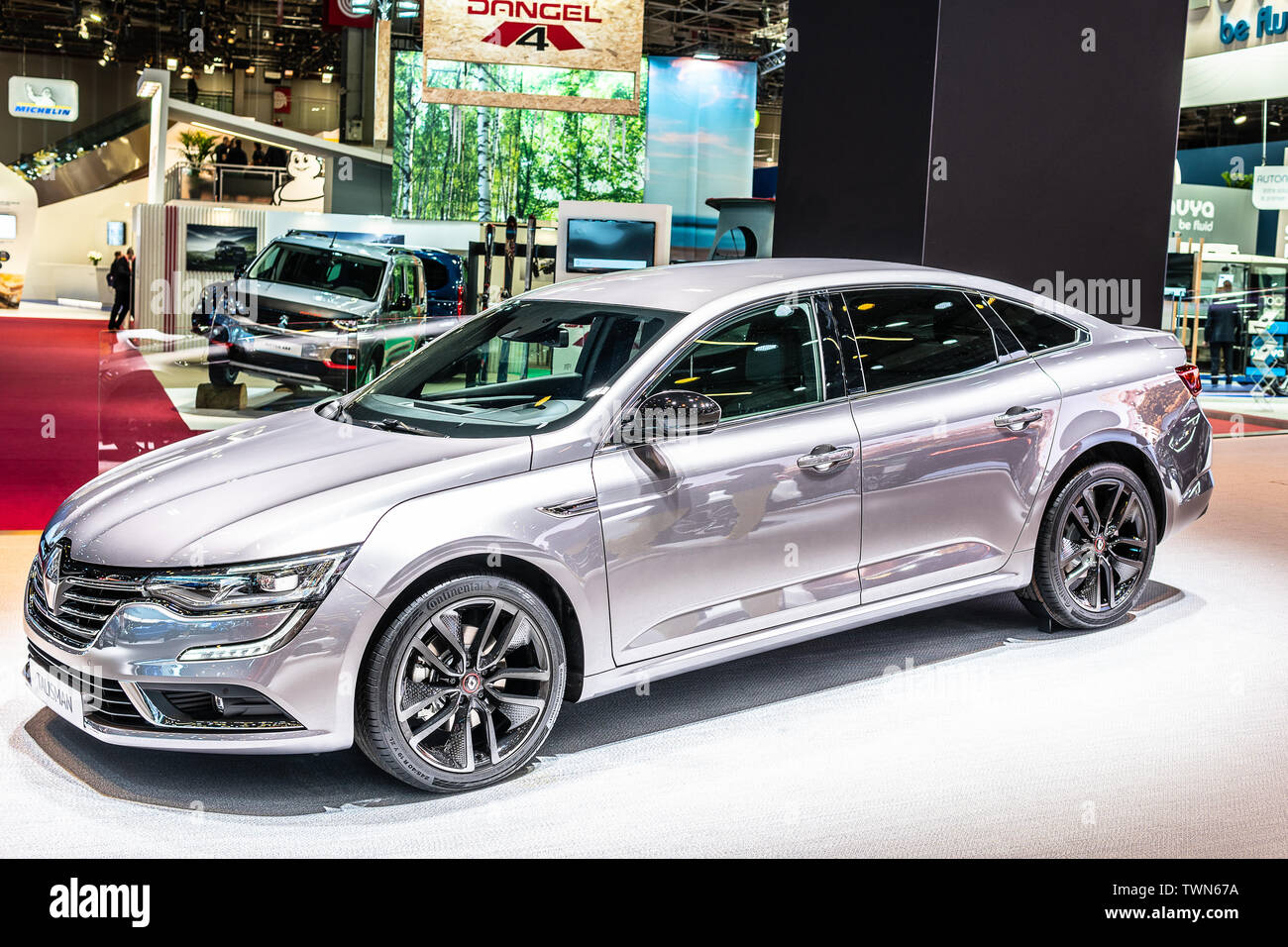 Paris, France, Oct 05, 2018: metallic silver Renault Talisman Sedan ...