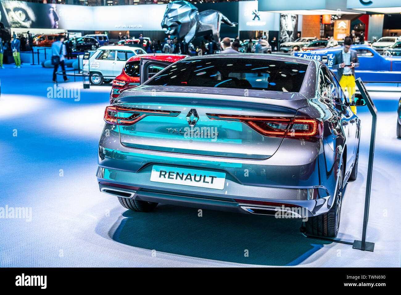 Paris, France, Oct 05, 2018: metallic silver Renault Talisman Sedan ...