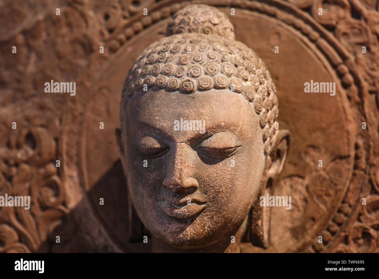 Gautam buddha hi-res stock photography and images - Alamy