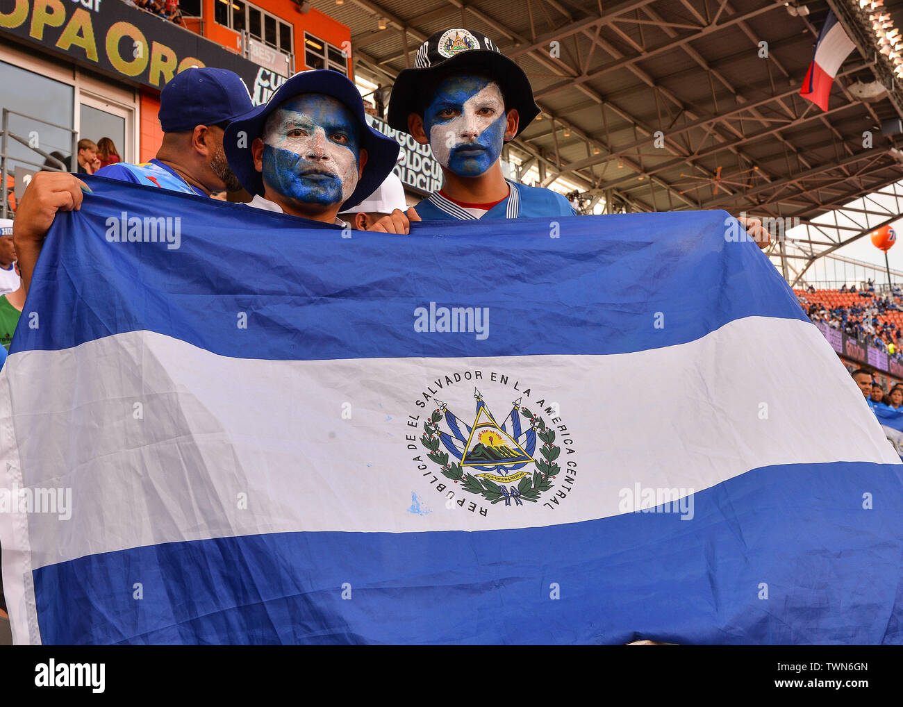 Houston, TX, USA. 21st June, 2019. Energetic El Salvador fans proudly ...