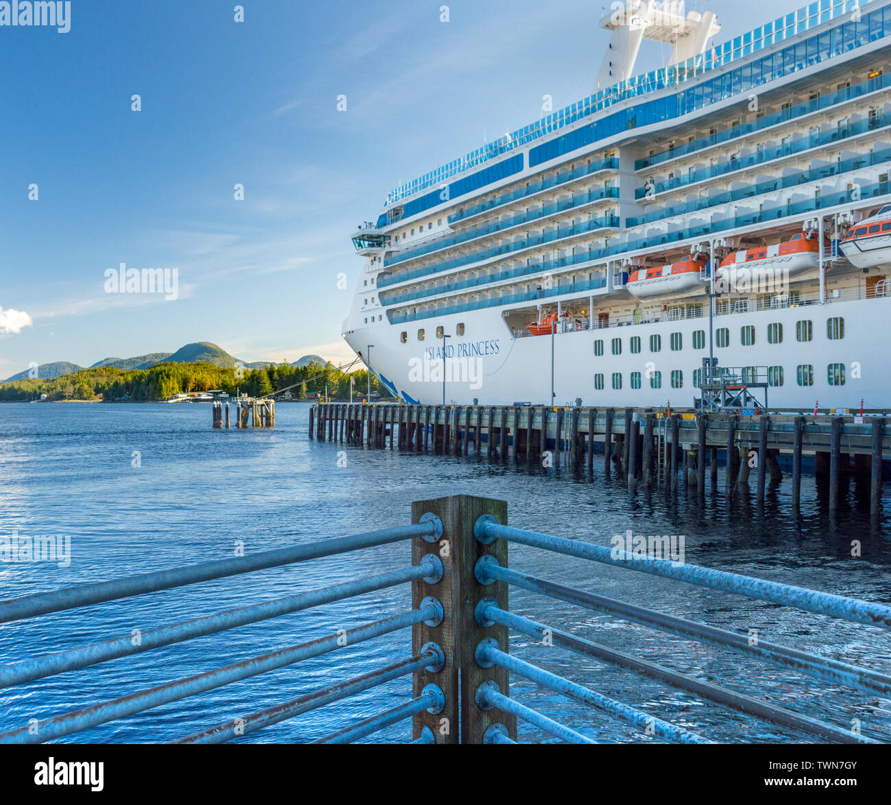 Port side view hi-res stock photography and images - Alamy