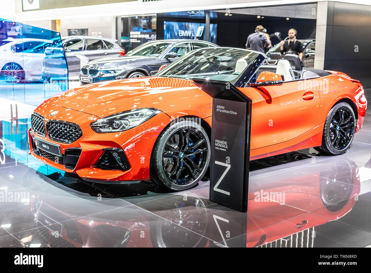 Paris, France, Oct 06, 2018 metallic all new orange BMW Z4 M40i ...