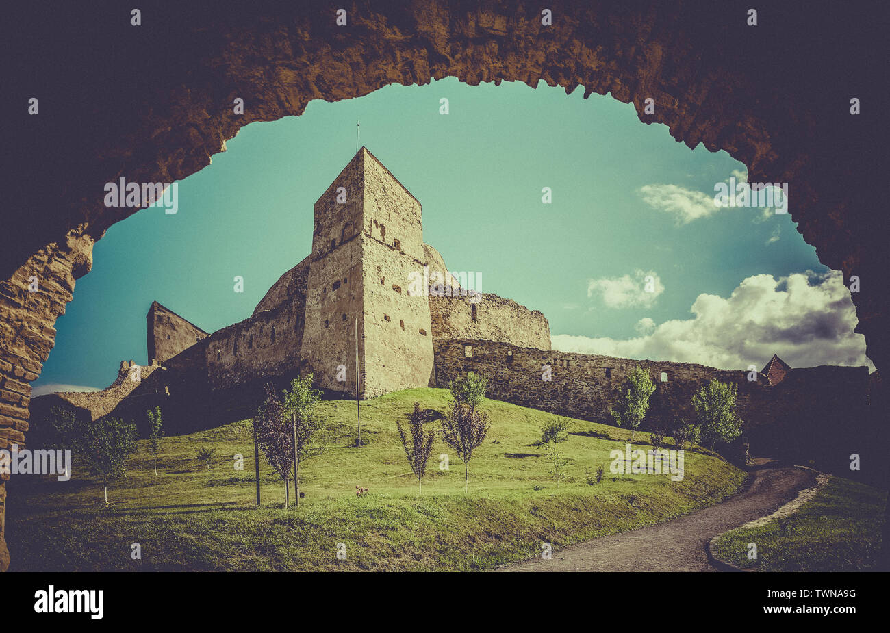 Seen from this angle, the city looks impressive, beautiful, like a real ...