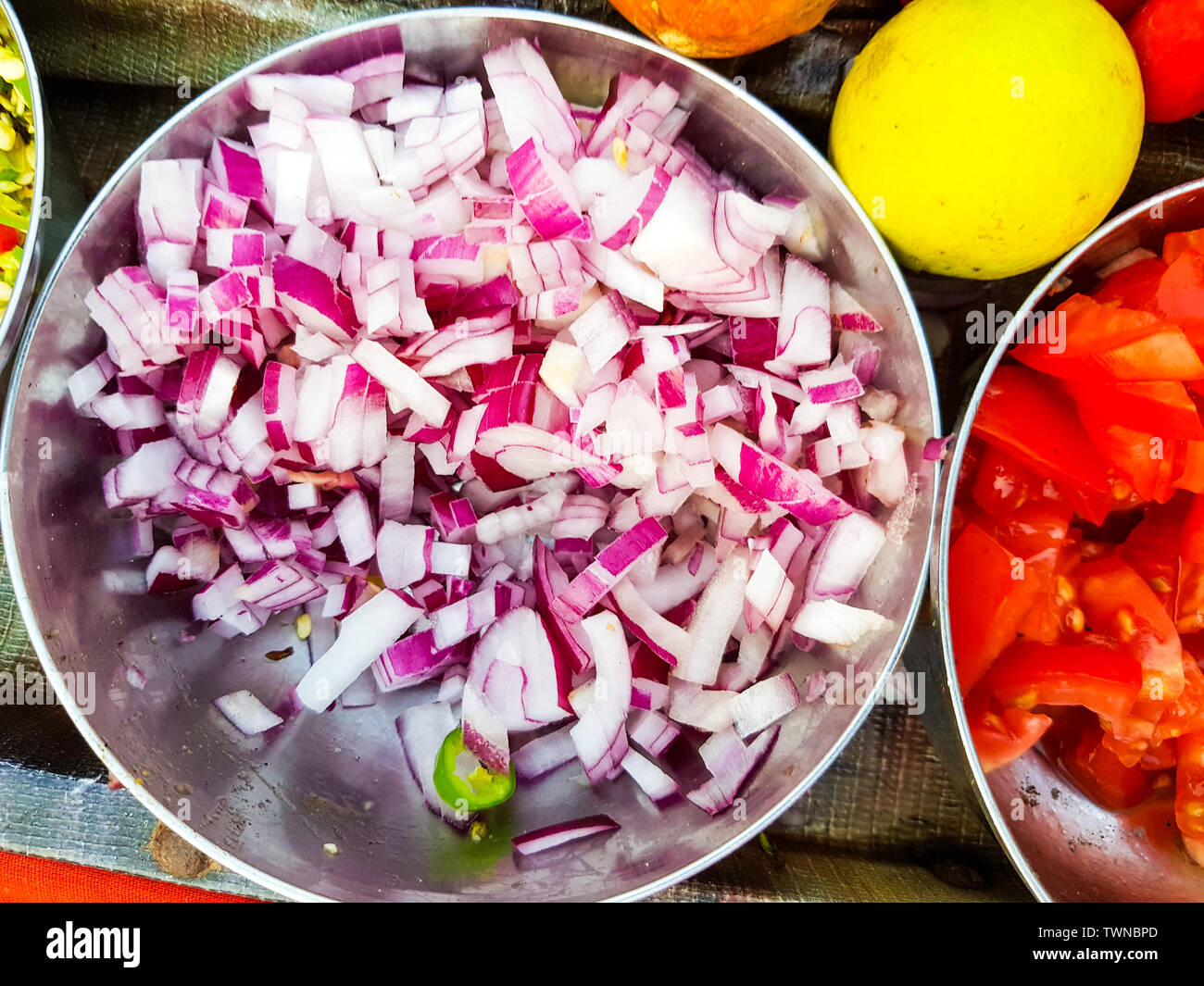 Finely sliced onion hi-res stock photography and images - Alamy