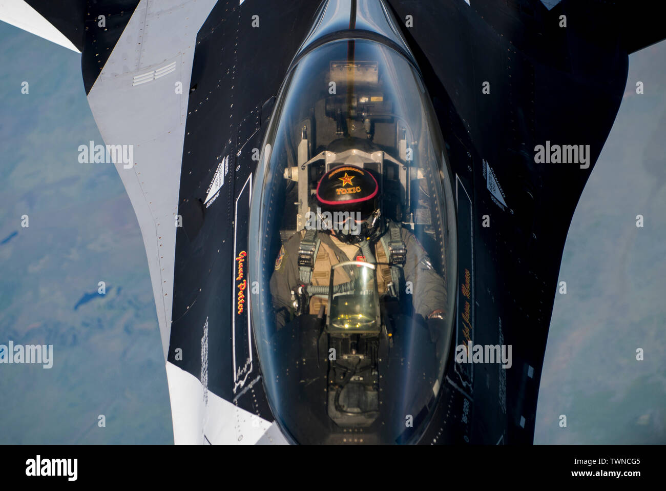 F 16 aggressor aircraft hi-res stock photography and images - Alamy