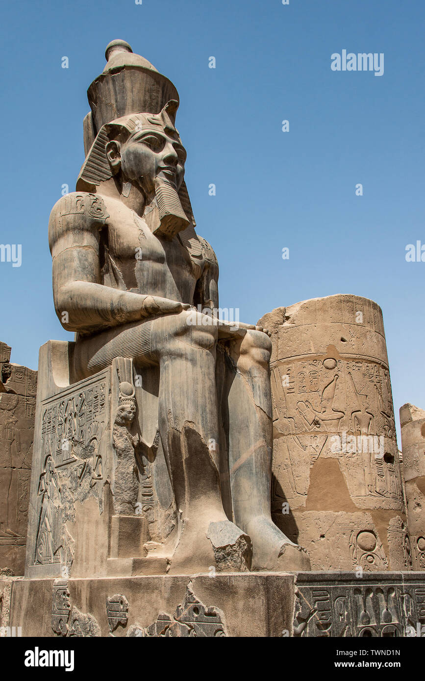 Granite statue of ramesses ii hi-res stock photography and images - Alamy