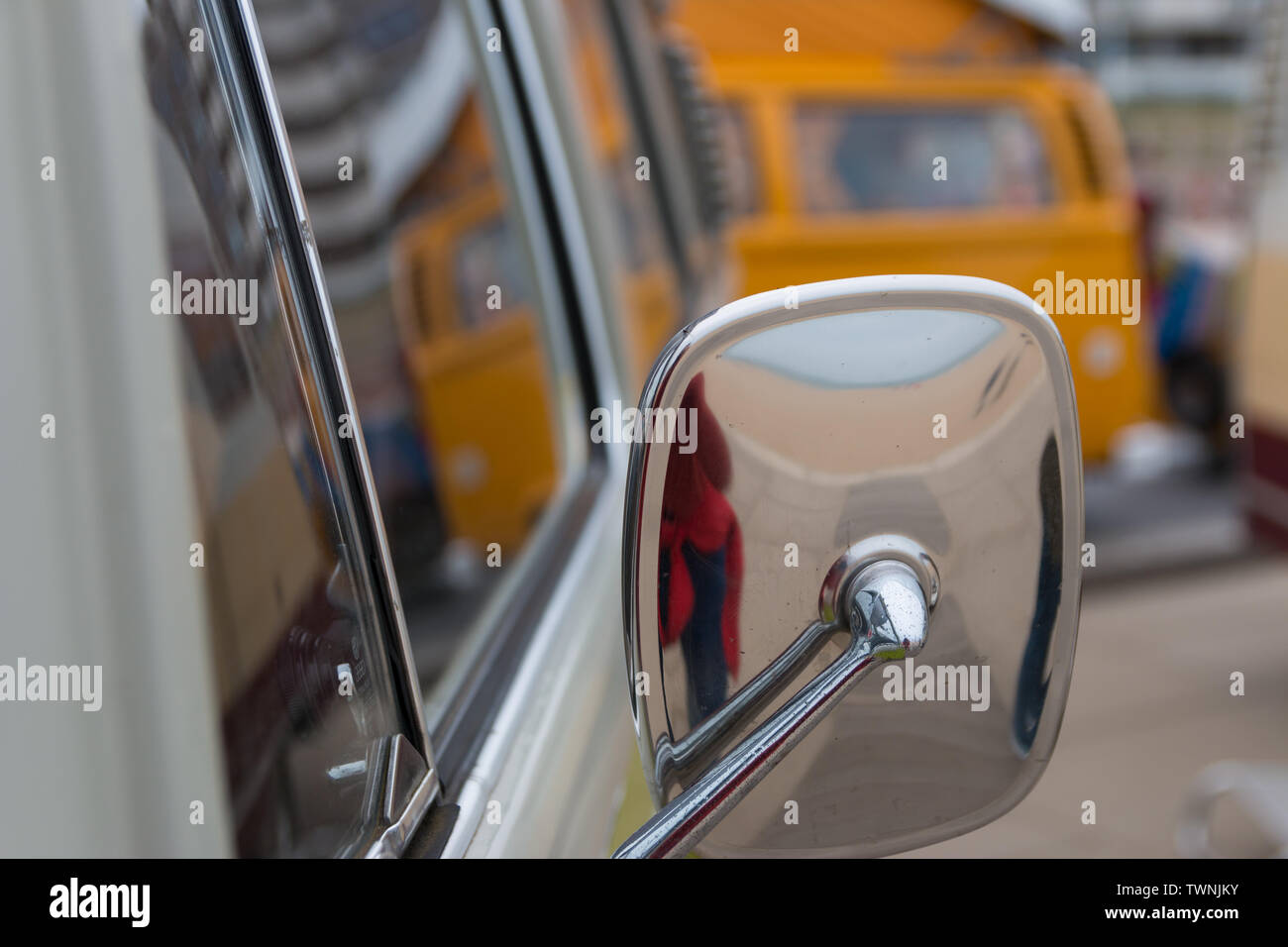 Iconic volkswagen minivan hippie hi-res stock photography and images ...