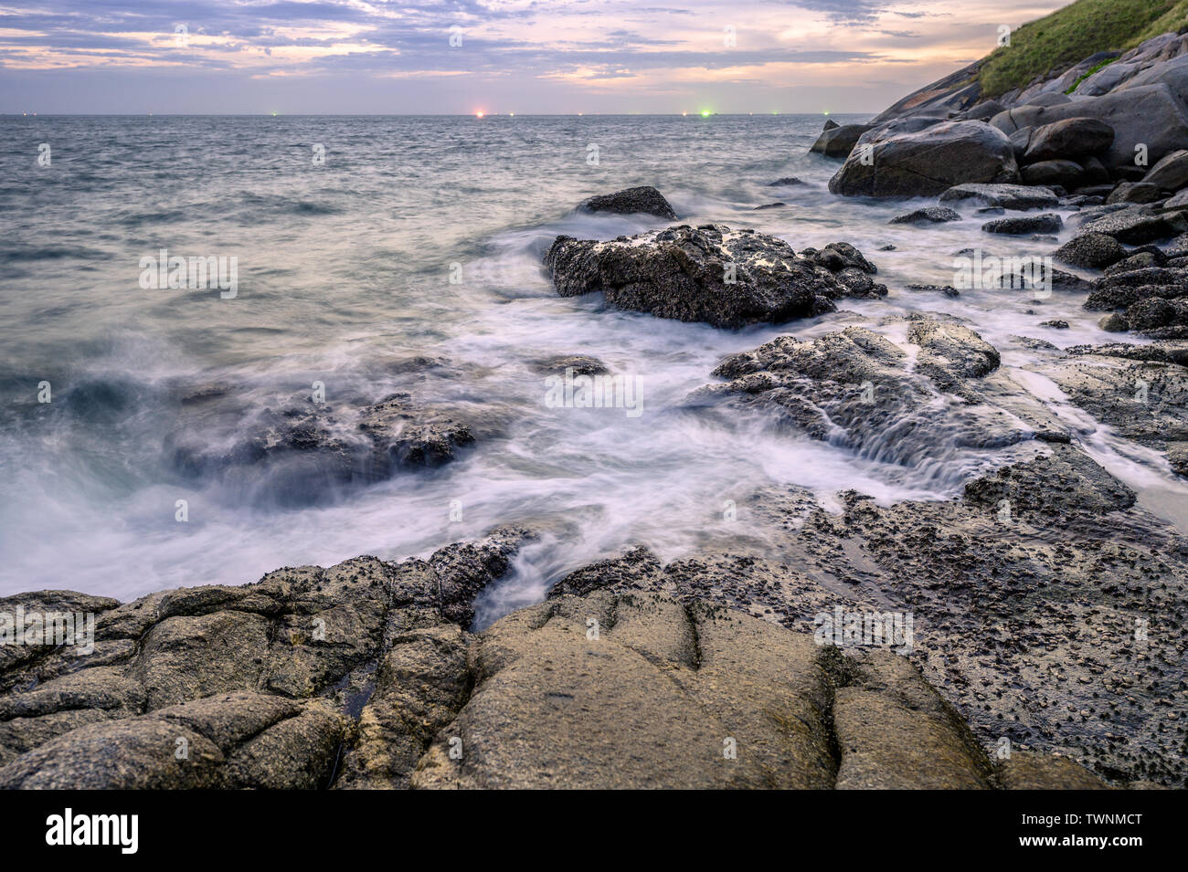 Wave hitting boat hi-res stock photography and images - Alamy