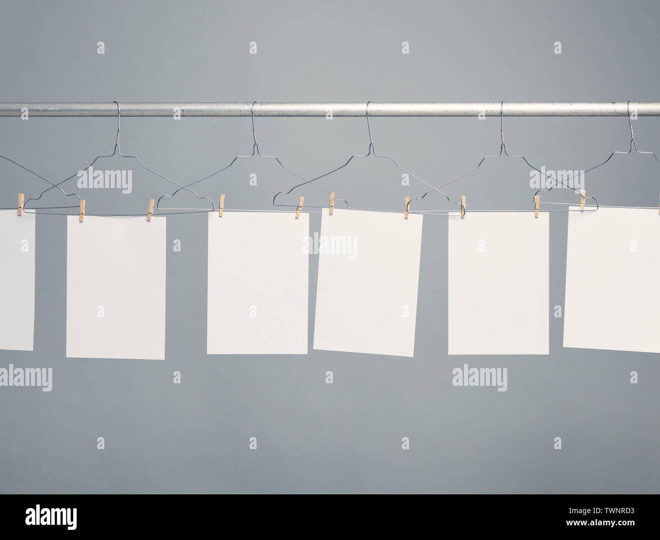 Empty sheets hi-res stock photography and images - Alamy