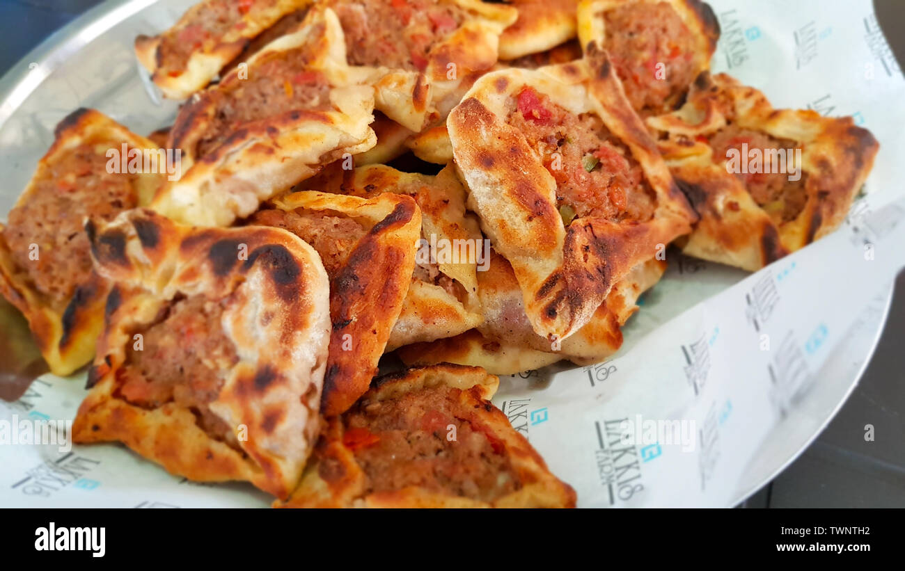 Lebanese meat pies hi-res stock photography and images - Alamy