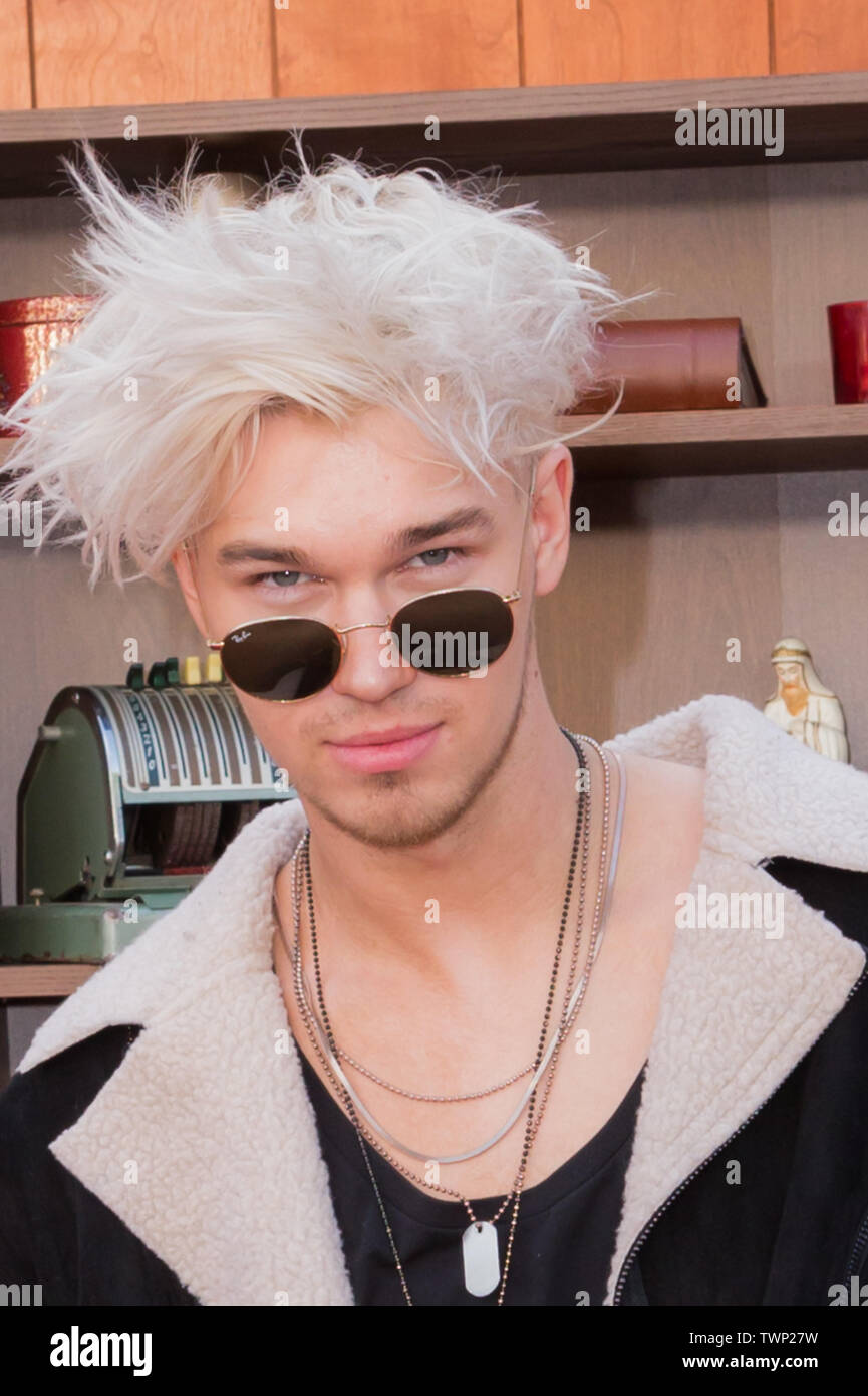 Austin torres hi-res stock photography and images - Alamy