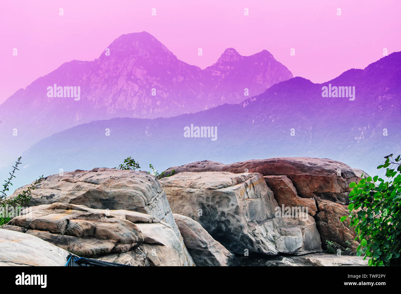 Songshan Mountain High Resolution Stock Photography and Images - Alamy