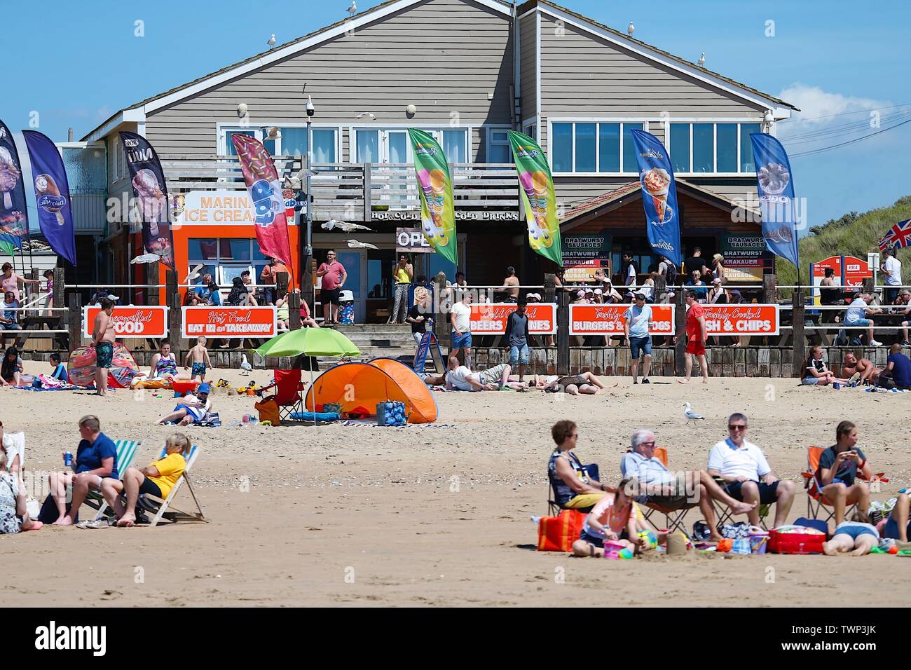 Camber sands beach bar hi-res stock photography and images - Alamy