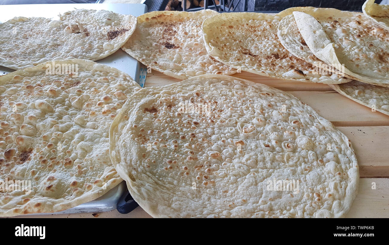 Lebanese street bread hi-res stock photography and images - Alamy