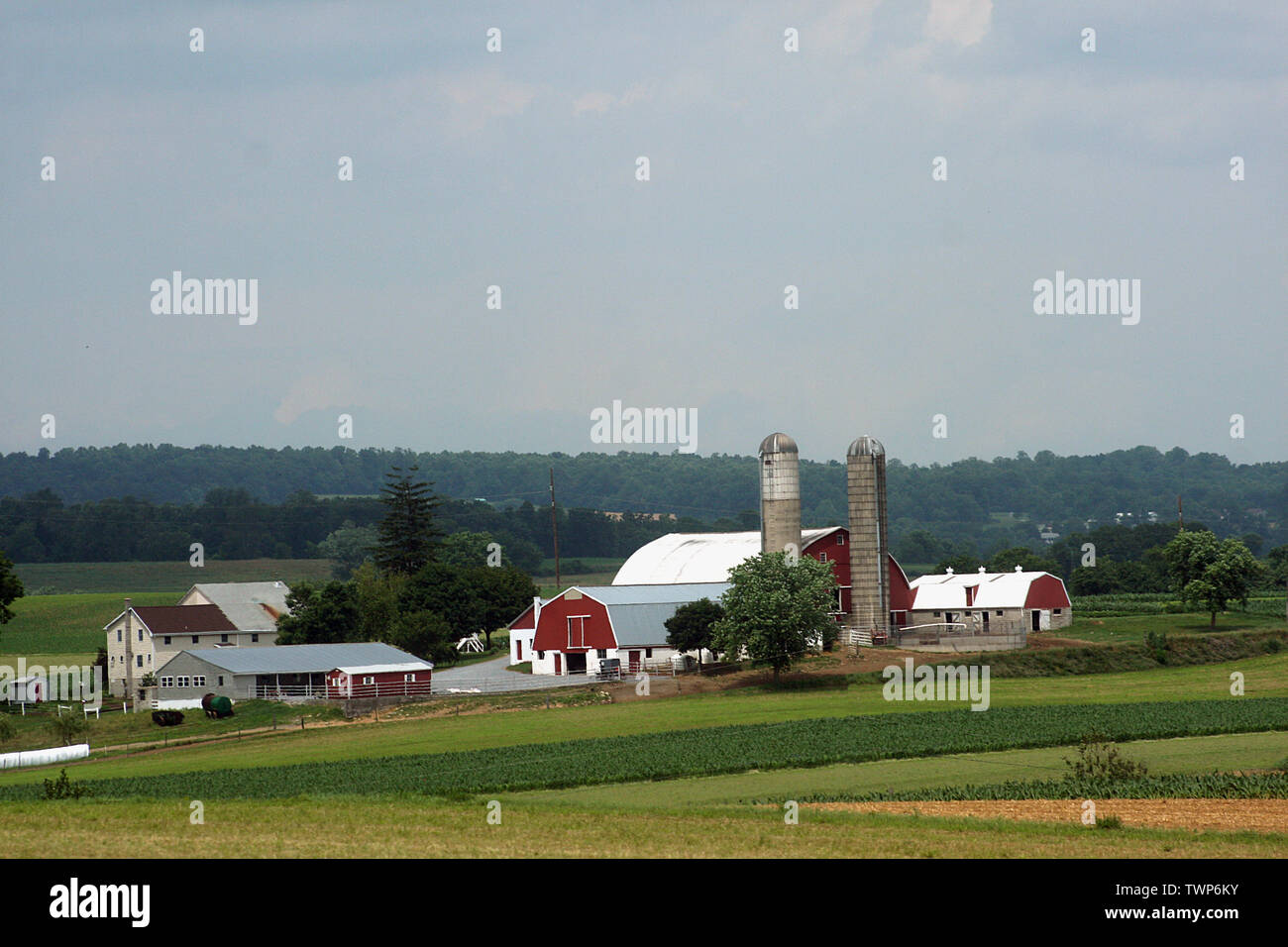 Farm Yard Building Tradition High Resolution Stock Photography and ...