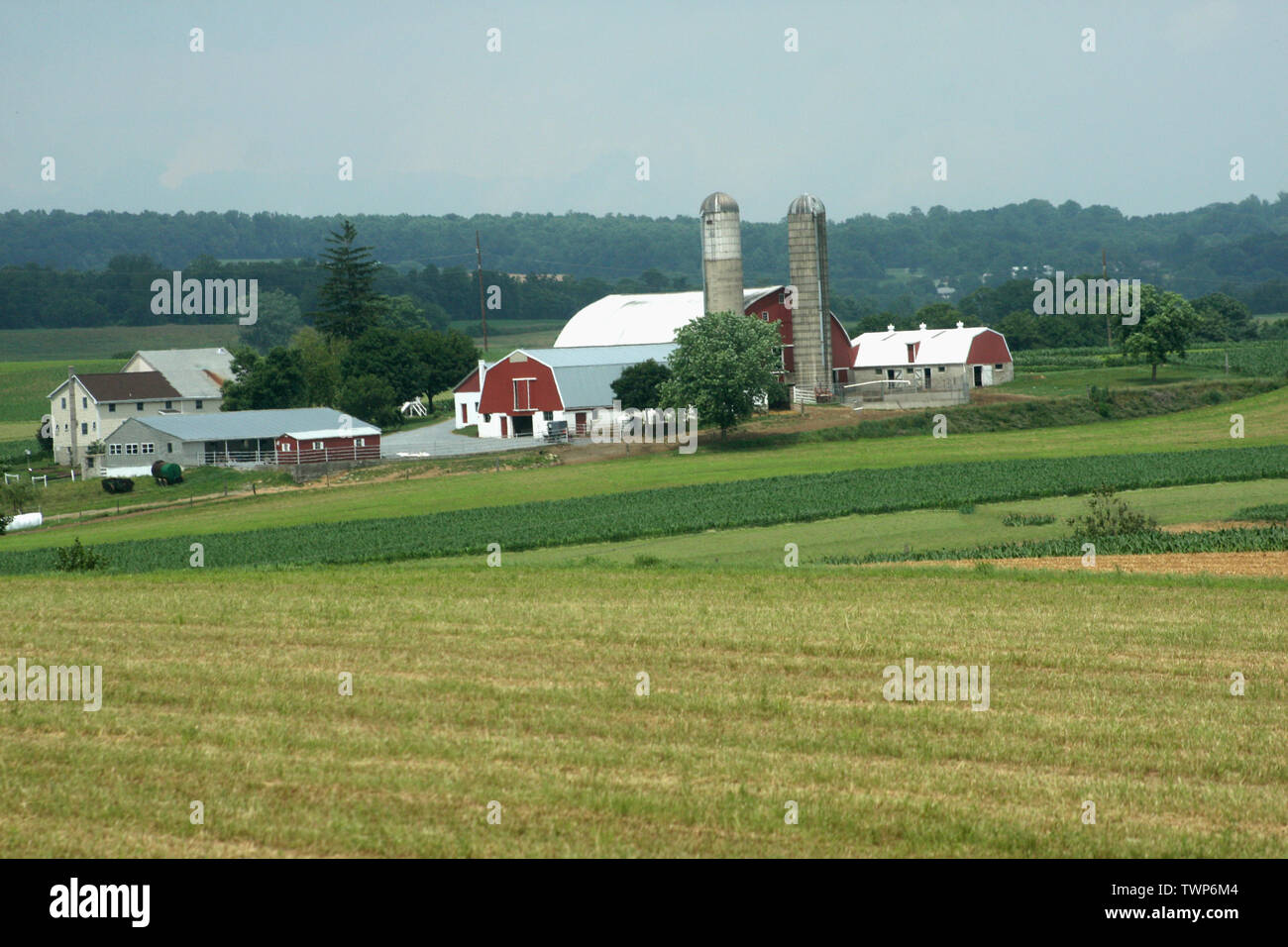 Farm Yard Building Tradition High Resolution Stock Photography and ...
