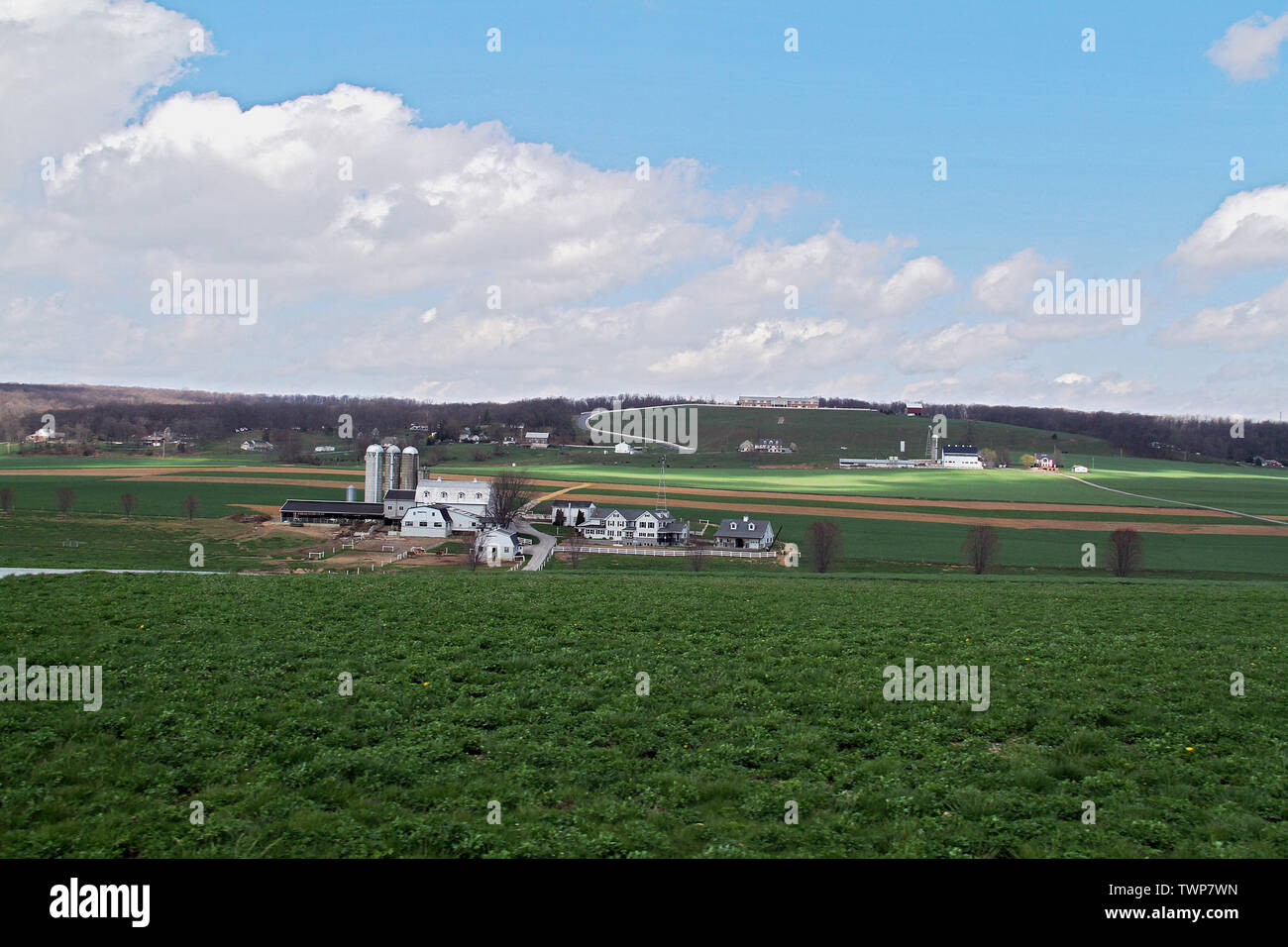 Landscape with farmhouse in Lancaster County, PA, USA Stock Photo - Alamy