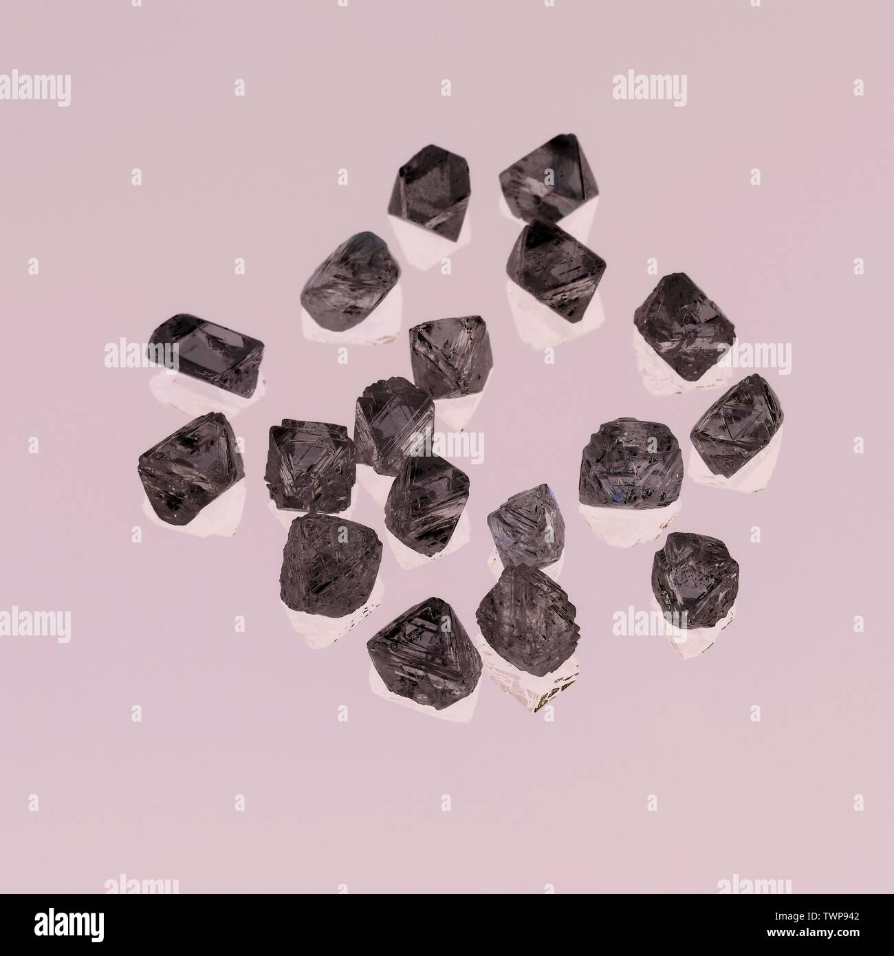 Uncut diamond hi-res stock photography and images - Alamy