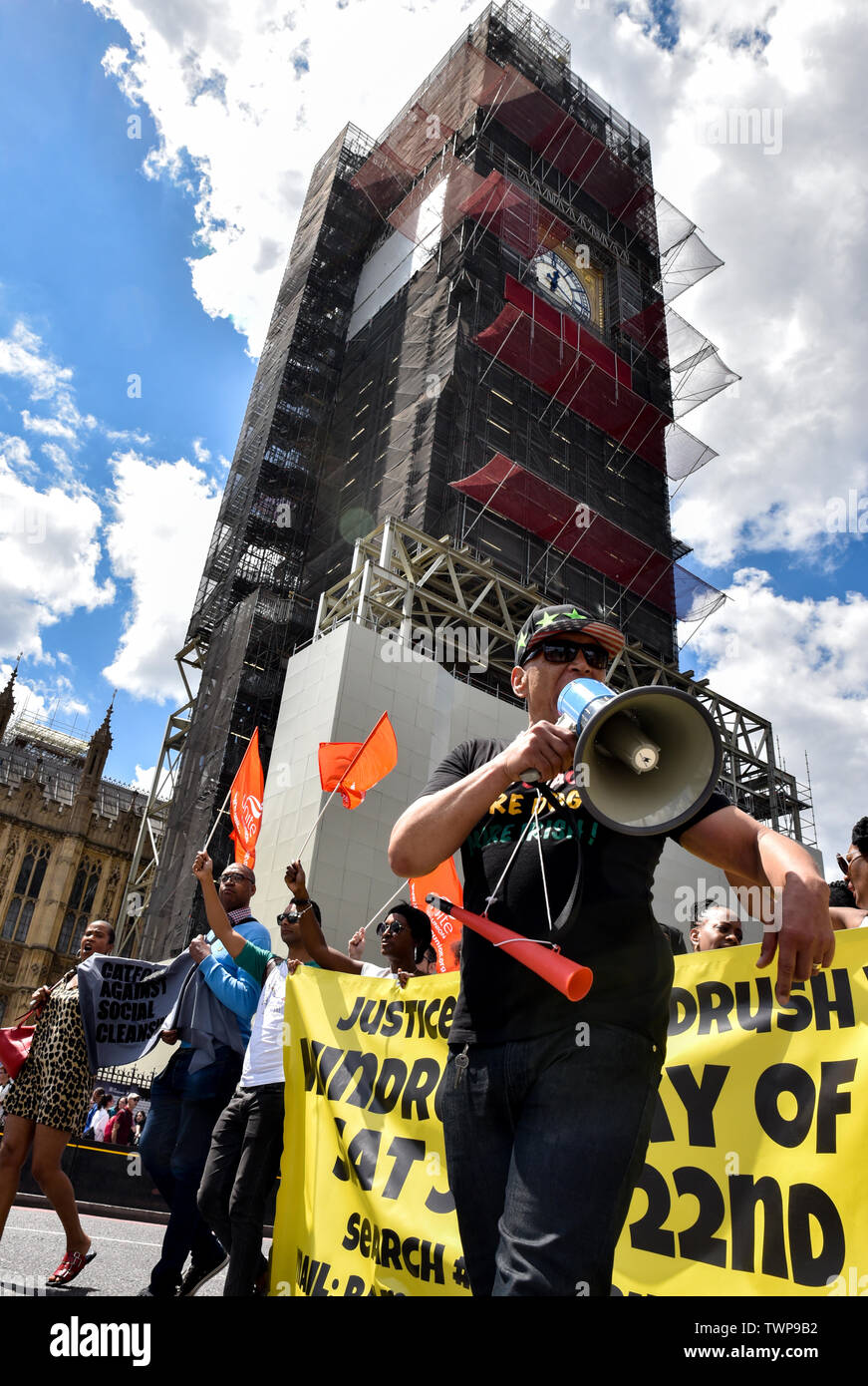 Westminster Bridge, London, UK. 22nd June, 2019. Lee Jasper (megaphone ...