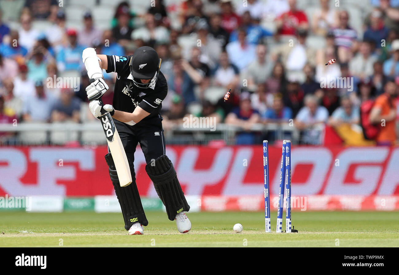 Cricket old and new hi-res stock photography and images - Alamy