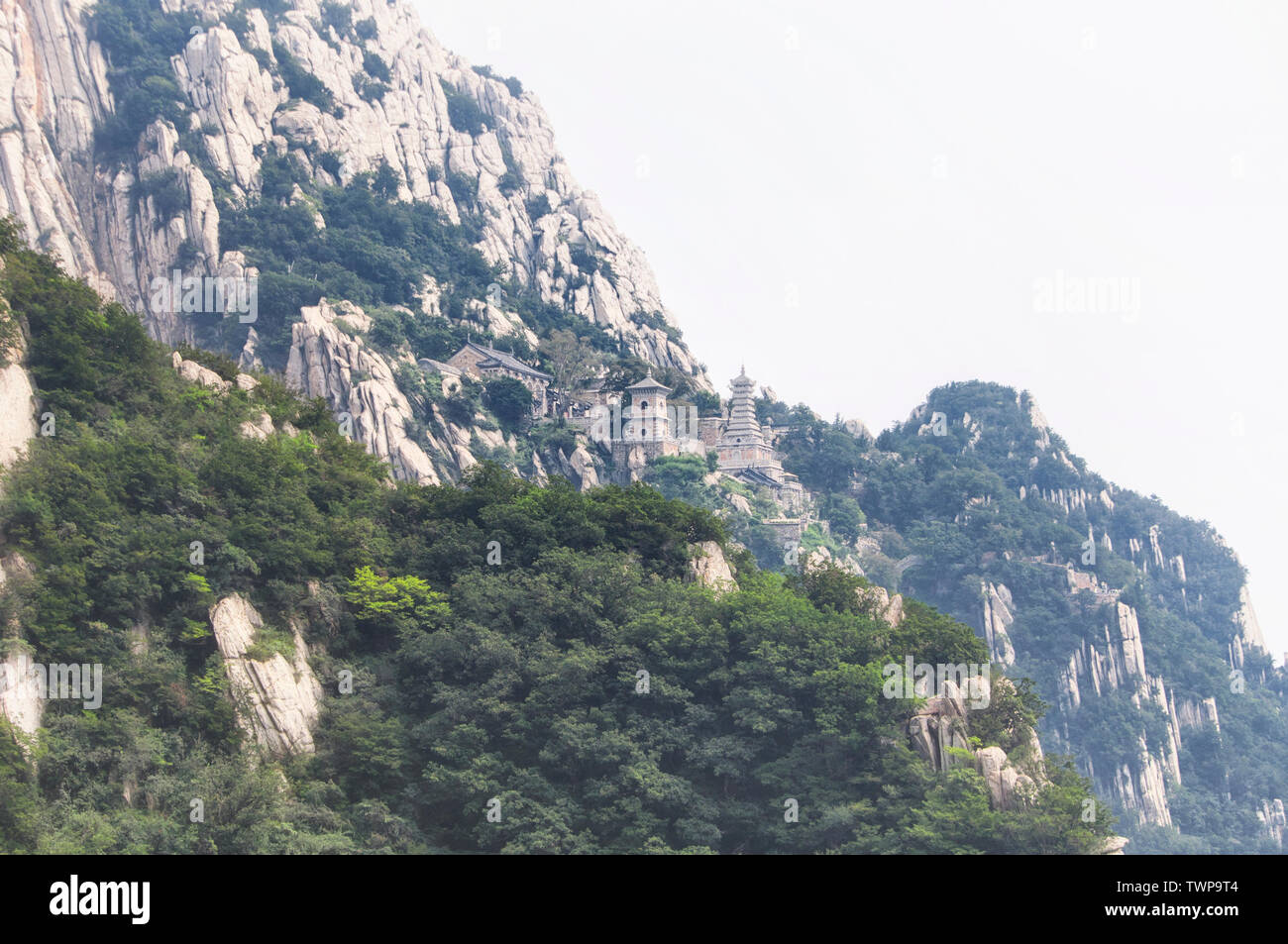 Sanhuangzhai monastery hi-res stock photography and images - Alamy